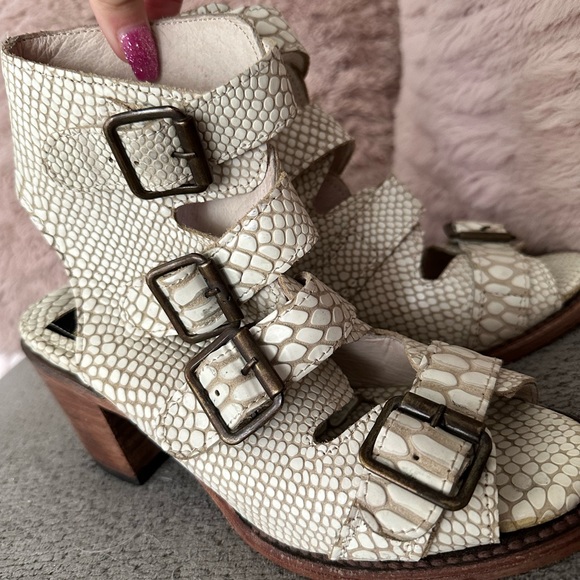 Freebird by Steven | Shoes | Freebird By Steven Quail Boot Sandals Size 7 Fits 88 2 | Poshmark